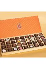 Buy Jus' Trufs Assorted Chocolate Pralines Designer Silk Box (430g, Box ...