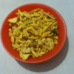 Buy AN ANAND NAMKEEN Tasty Haldi Mixture Namkeen -500 gm Online at Best ...