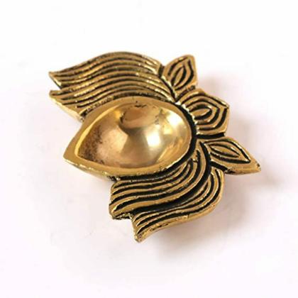 GURU JEE Handmade Brass Lotus Diya for Puja Home Mandir Temple Oil Lamp ...
