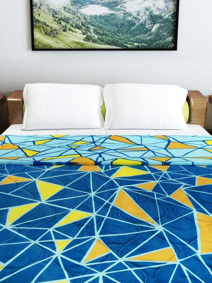 Divine Casa Blue and Orange Geometric Microfiber Polyester Double Reversible Comforter 250 x 225 ...