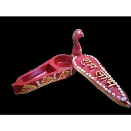 K. Y. COLLECTIONS Peacock Shape Roli/Kumkum-Chawal-Akshat-Haldi Wooden ...