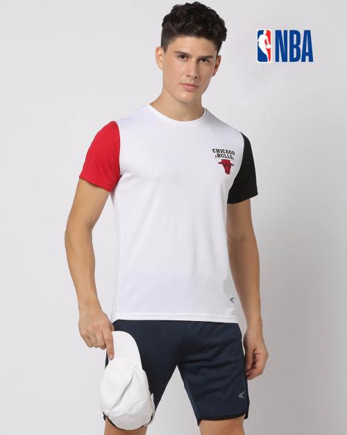 Buy Men NBA Chicago Bulls Regular Fit T-Shirt with Placement Print ...