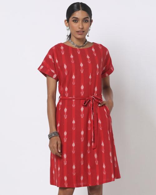 Buy Women Ikat Print Shift Dress with Tie-Up Online at Best Prices in ...