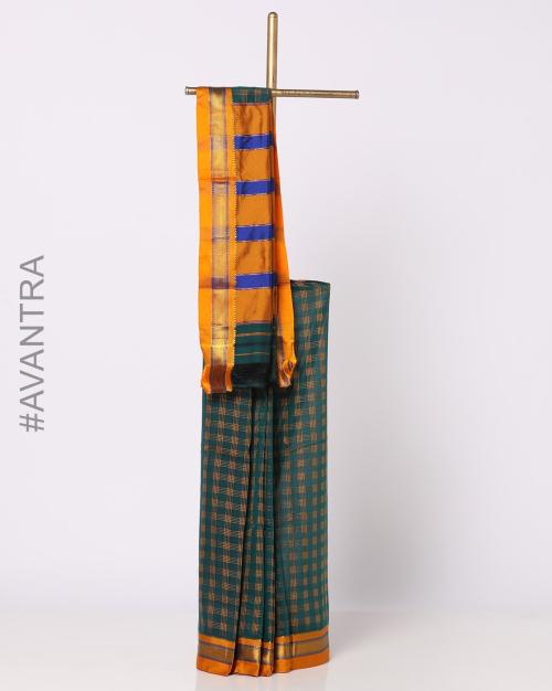 Buy Checked Saree with Zari Woven Border Online at Best Prices in India ...