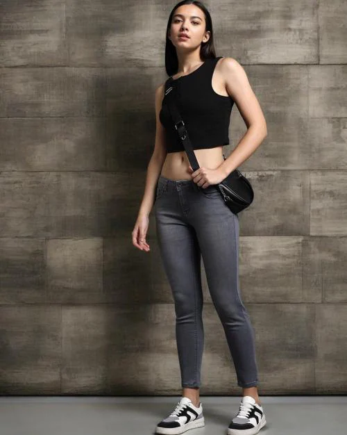 Buy Women Lightly Washed Slim Fit Jeans Online at Best Prices in India ...