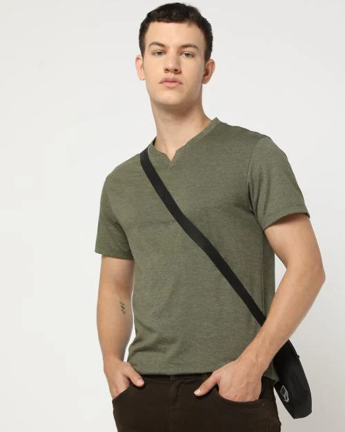 Buy Men Regular Fit Notched Crew-Neck T-Shirt Online at Best Prices in ...