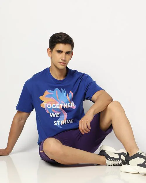 Buy Men Graphic Print Relaxed Fit Crew-Neck T-Shirt Online at Best ...