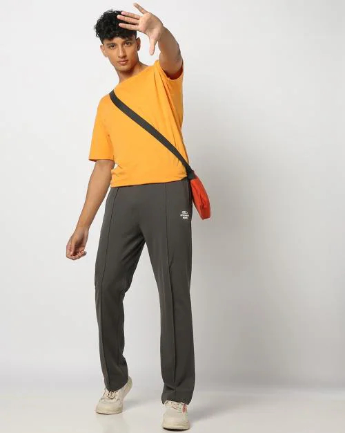 Buy Men Relaxed Fit Track Pants Online at Best Prices in India - JioMart.