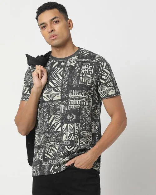 Buy Men Geometric Print Slim Fit Crew-Neck T-Shirt Online at Best ...