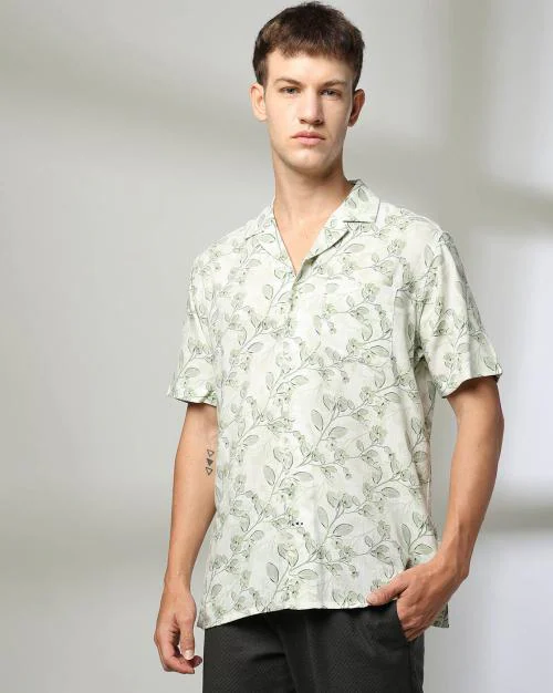 Buy Men Leaf Print Regular Fit Shirt with Patch Pocket Online at Best ...
