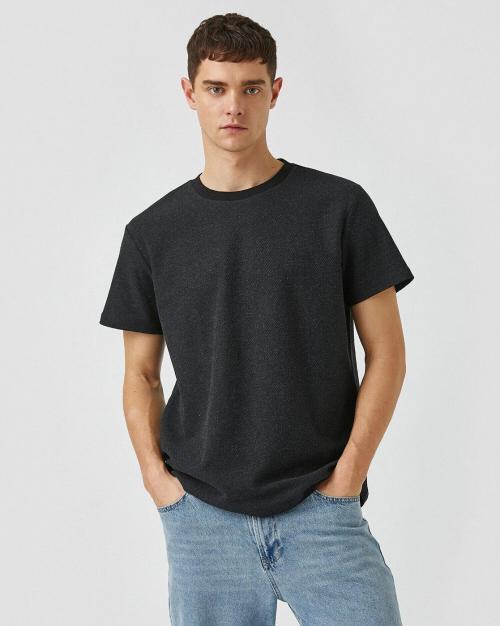 Buy Solid Crew-Neck T-shirt Online at Best Prices in India - JioMart.