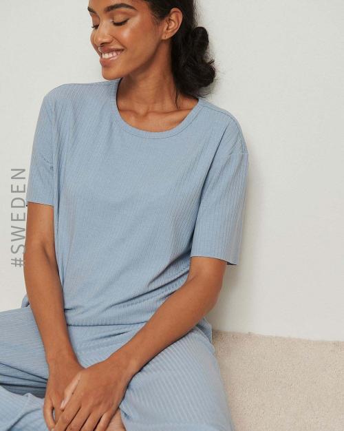 Buy Raw Edge Ribbed Crew-Neck T-Shirt Online at Best Prices in India ...