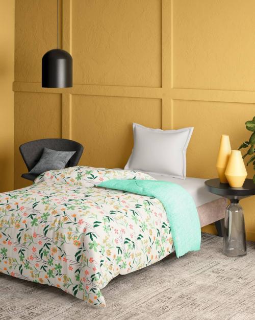 Buy 120 GSM Single-Size Comforter Online at Best Prices in India - JioMart.