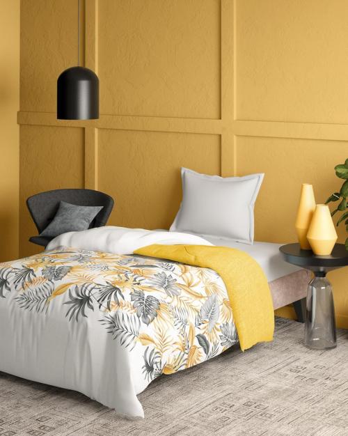 Buy 120 GSM Single-Size Comforter Online at Best Prices in India - JioMart.