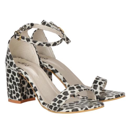 Buy Misto Women Beige Leopard Print Block Heels Online at Best Prices ...