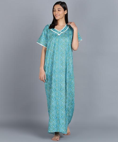 Buy Color Fevrr with word show your color Women Bandhani Design V Neck ...