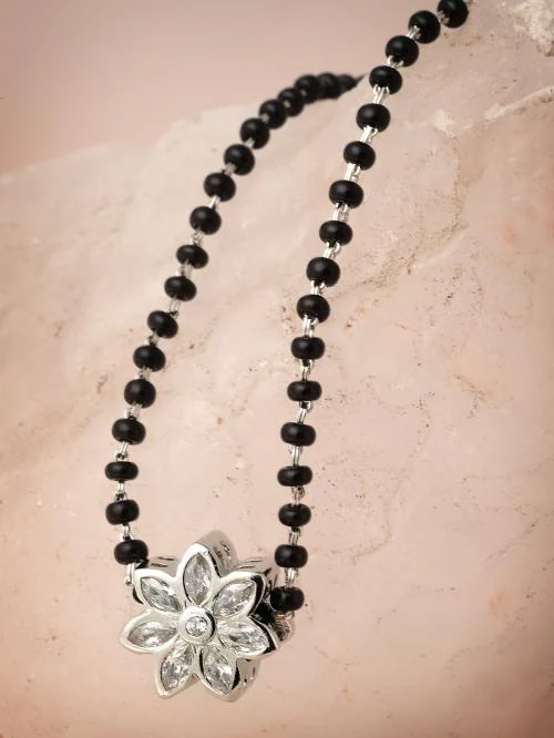 Buy Pissara by Sukkhi Exotic 925 Sterling Silver Floral Shaped Cubic ...