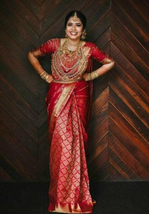 Buy Storebrite Women Red Self Design Silk Blend Bollywood Saree Online ...