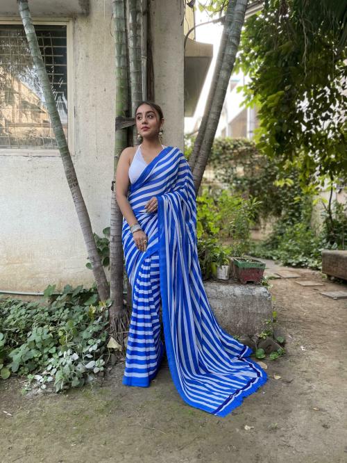 Buy Anand Women Blue Striped Georgette Single Saree Online at Best ...