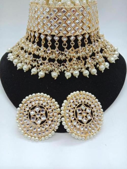 Buy Makhan White Alloy Gold Plated Jewel Set For Women Online at Best ...