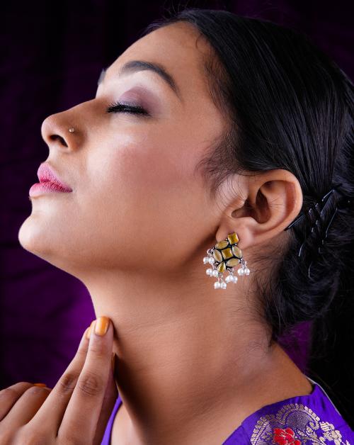 Buy VIHAA JEWELLERY DAZZLING DIAMOND DROPS VIHAA JEWELLRY EARRING ...