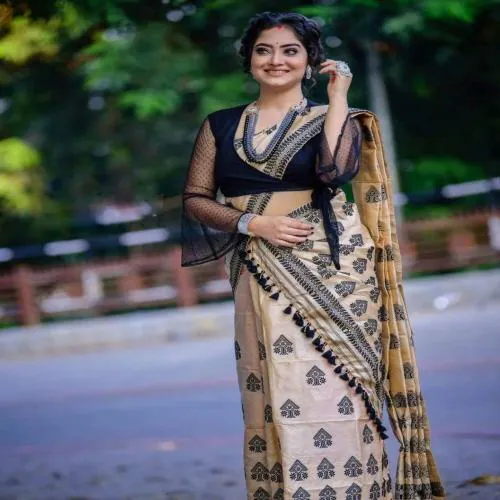 Buy KESWI FAB Women's Assamese Traditional Work Weaving Silk Mekhela ...