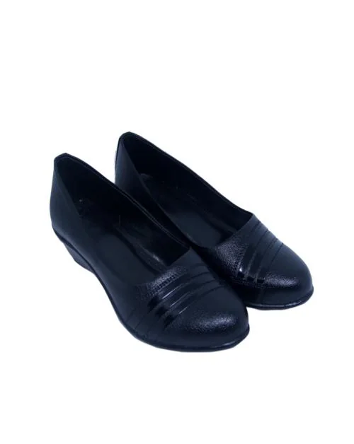 Buy Banuchi women Black wedges heels sandals Online at Best Prices in ...