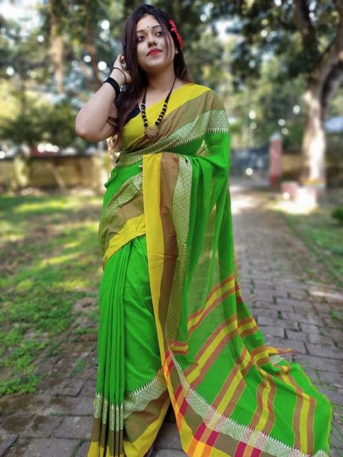 Buy BRYNBRIT KHADI COTTON PUSHPA SAREE Online at Best Prices in India ...