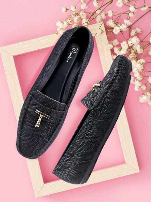 Buy Mr. Wonker Black Deziner Textured Loafers for Women Online at Best Prices in India - JioMart.