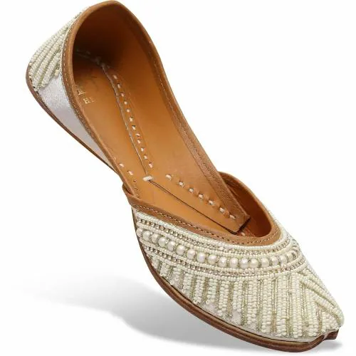 Buy HEER Golden Pearl Ethnic Wedding Punjabi Jutti Mojari for Women's ...