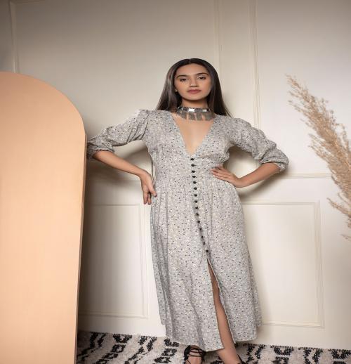 Buy GULNAAR BY GUNEET CAROLINA PRINTED MIDI DRESS Online at Best Prices ...