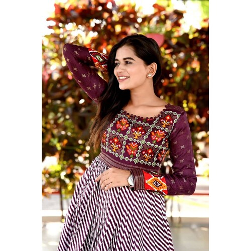 Buy RIBADIYA BROTHERS The Patola Foil Print Work & Pashmina Silk ...