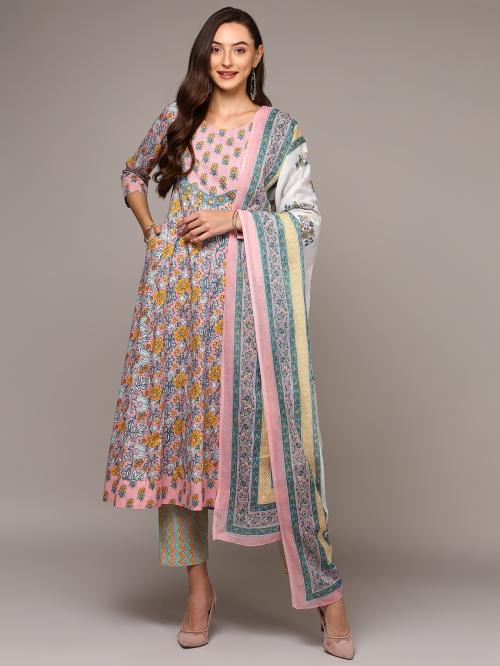 Buy Vaamsi Women's Peach Pure Cotton Printed Flared Suit Set VKSKD1969 Online at Best Prices in ...