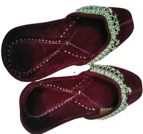 Buy DEAS Yekshit Footwear Sports Wears Women's Jutti Mojari Bellies ...