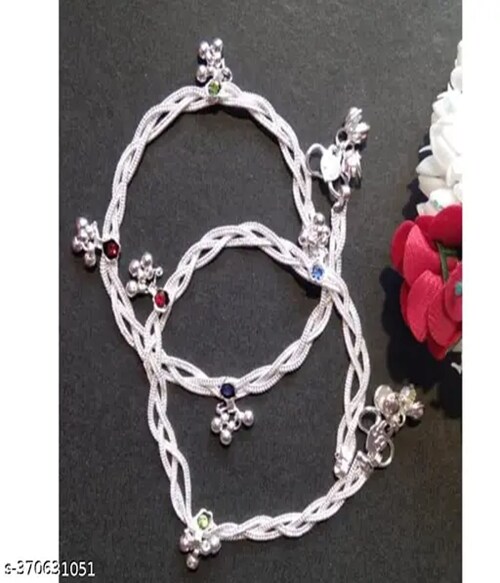 Buy MAKHAN BHARDWAJ REATILS FULL KARAB Jalar PAYAL Online at Best ...