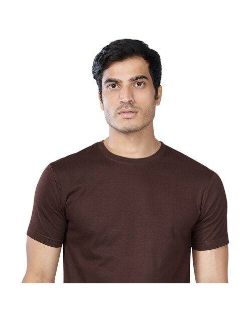 Buy Men Solid Round Neck Brown T-Shirt Online at Best Prices in India - JioMart.