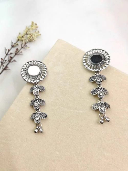 Buy ZAISHA Long Tail Jhumka Online at Best Prices in India - JioMart.