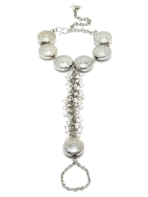 Buy Karatcart Metal Oxidised Silver Kundan Pearl Chain Hathphool For ...