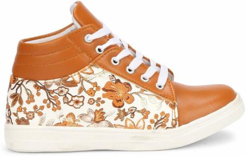 Buy COMMANDER SHOES Women Tan Causal Shoes Online at Best Prices in ...