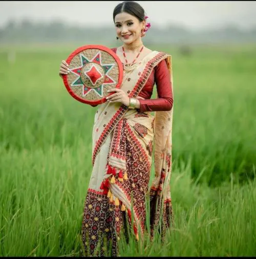 Buy ROYALVISHWA Mekhela Sador Santal Panchi Lungi Parhar Fabric of Soft ...