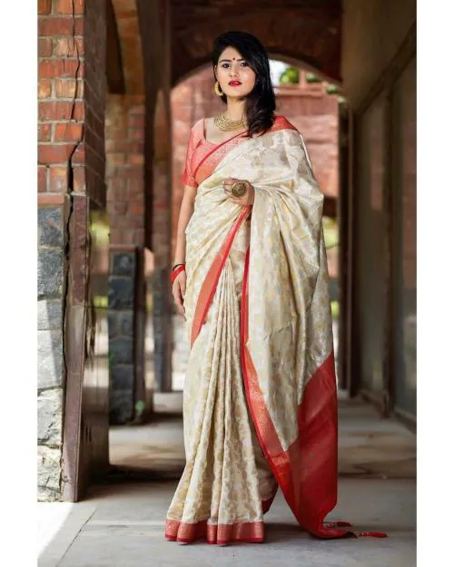 Buy ACHYUT DESIGNS Women's Red & White Special Bengali Lal Par Sada ...