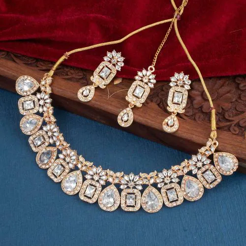 Buy Sukkhi Prepossessing Gold Plated Collar Necklace Set For Women ...