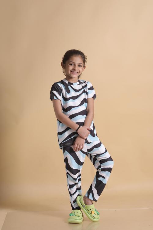 Buy Alanta Girls Casual T-shirt Pant (Multicolor) Online at Best Prices ...