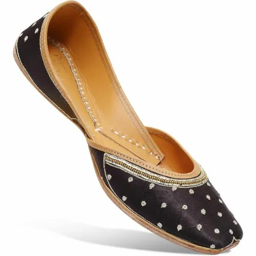 Buy HEER Ethnic Punjabi Jutti Mojari for Women's (Pretty Black) Jutis ...