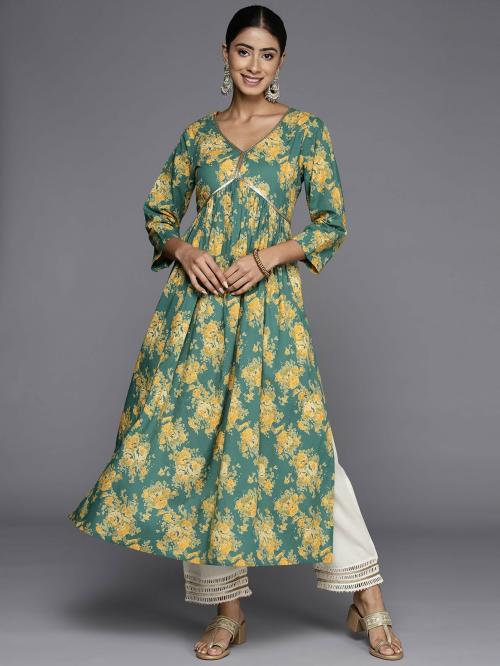 Buy Varanga Women Green Floral Printed V- Neck Empire Kurta Online at ...