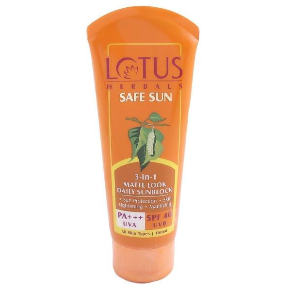 Lotus Herbals Safe Sun 3-In-1 SPF 40 PA+++ Matte Look Daily Sunblock ...