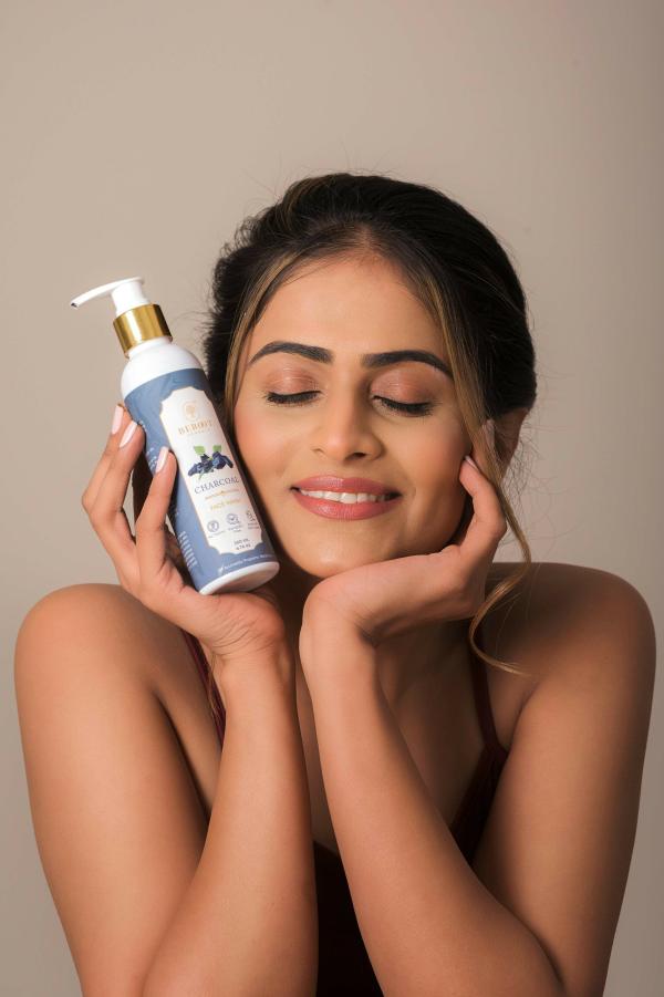 BEROOT HERBALS Charcoal Face Wash, Honey Body Lotion and Vitamin C ...