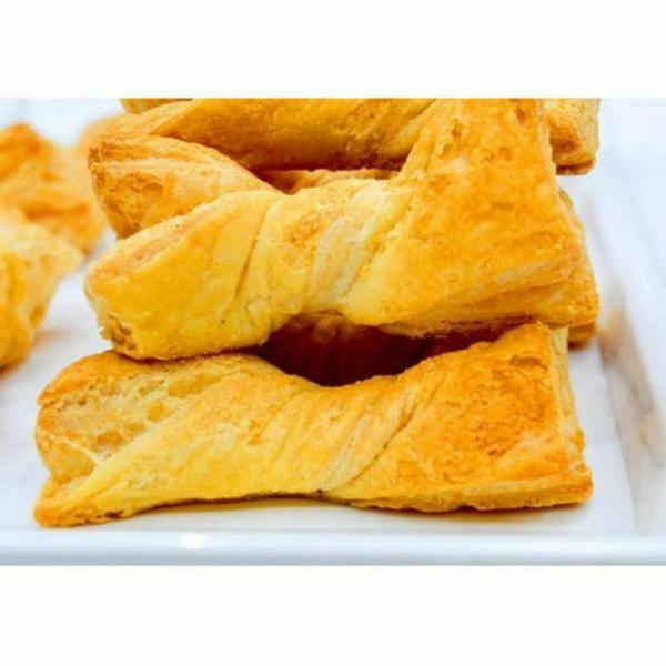 CHANGEZI’S BAWARCHI KHANA Twisted Khari Puff, Tea Time Snacks, Namkeen ...