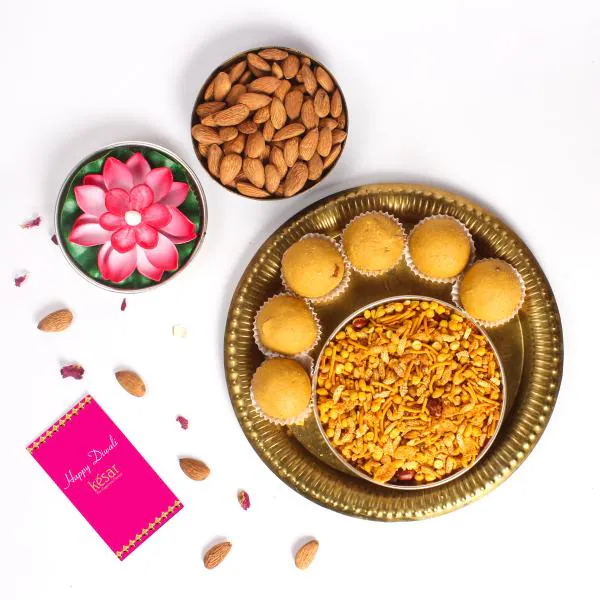 Kesar Sweets | Premium Dry-fruits Gifts Pack - Besan Laddoo, Navratan ...