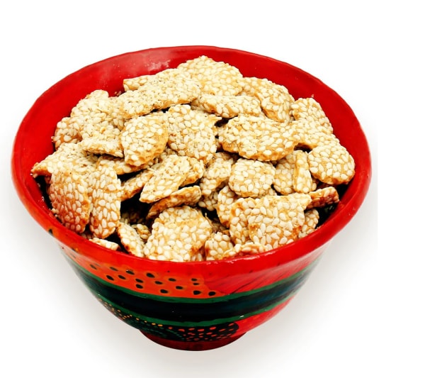 90's Mill Jaipur Special Rewari / Revari / Rewadi, Sweet Crunchy Gur ki ...